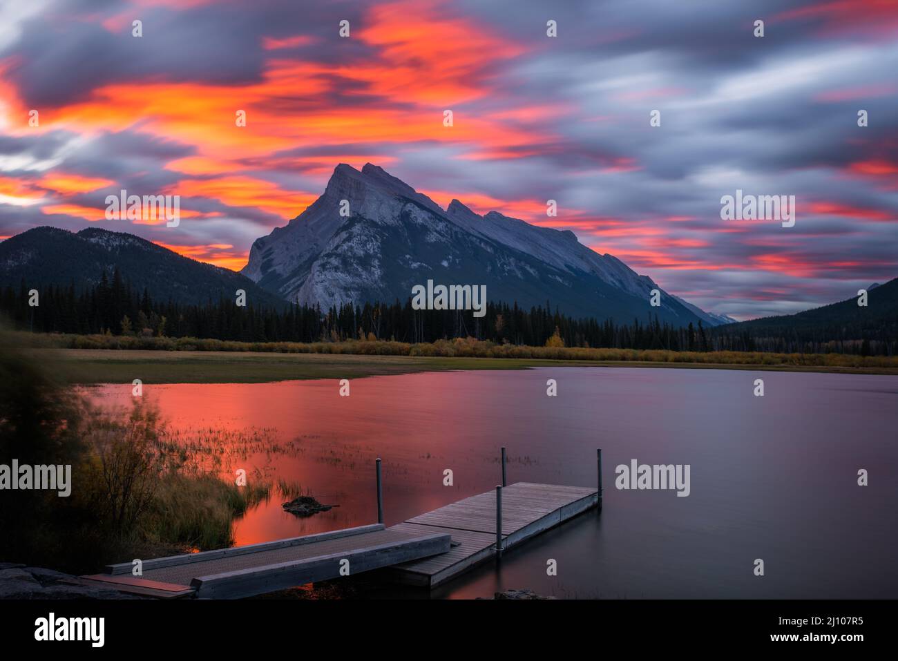 Beautiful nature of the Banff National Park, Alberta, Canada at sunset ...