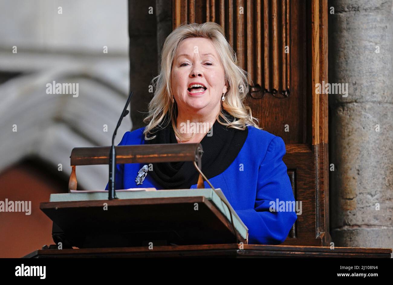 Susan Fleet reading Goodnight Sweetheart during the Service of ...