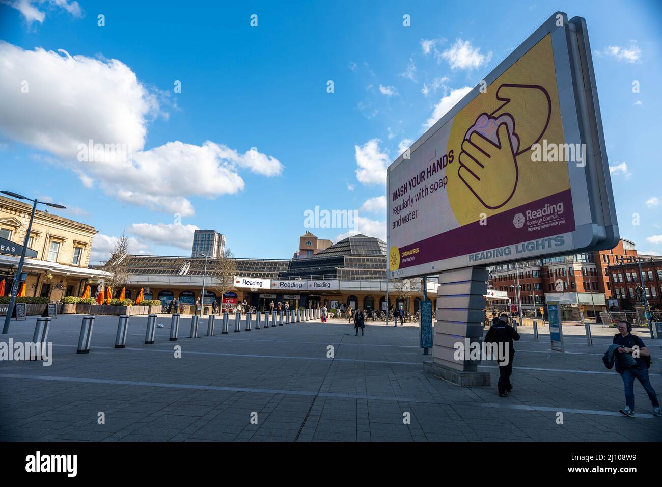 Reading, Berkshire, United Kingdom March 18 2022: Reading Station ...