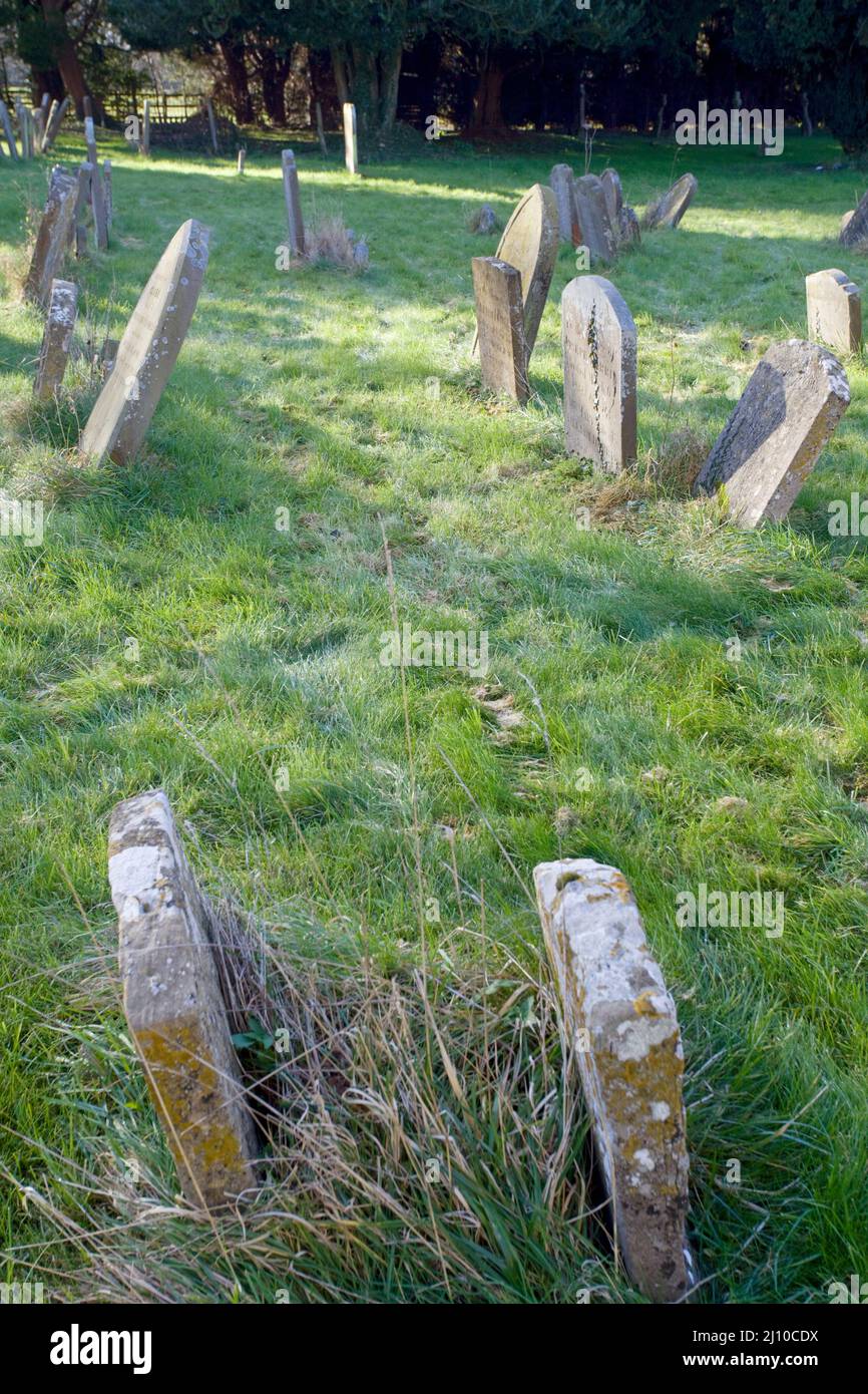 Grave stones hi-res stock photography and images - Alamy