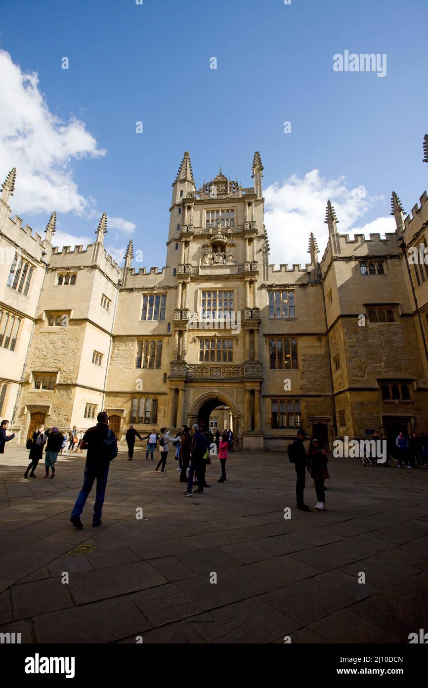 Bodleian library books hi-res stock photography and images - Alamy