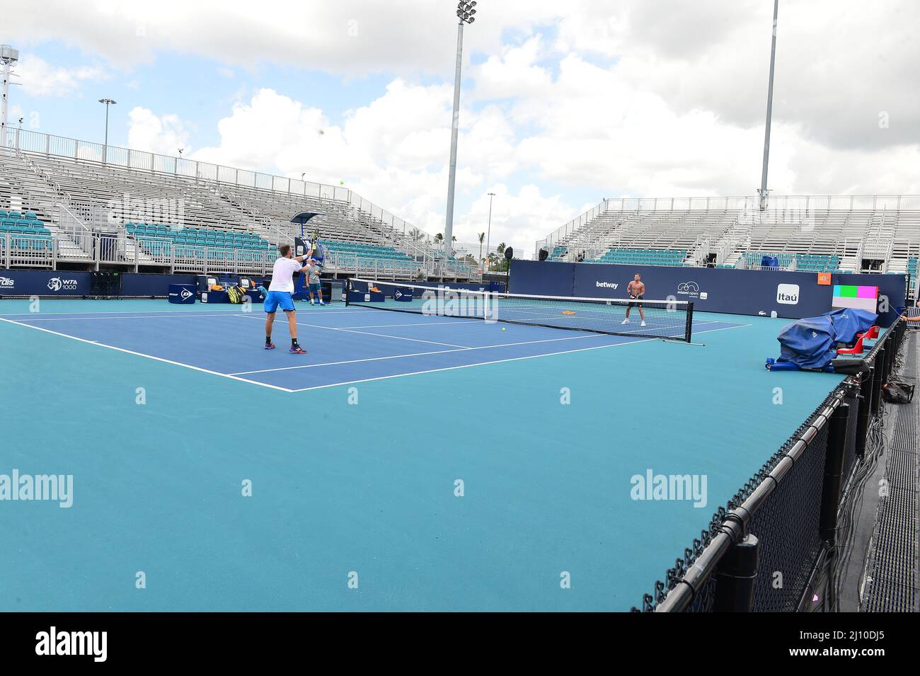 Miami Gardens, FL, USA. 20th Mar, 2022. A view of player practicing at ...
