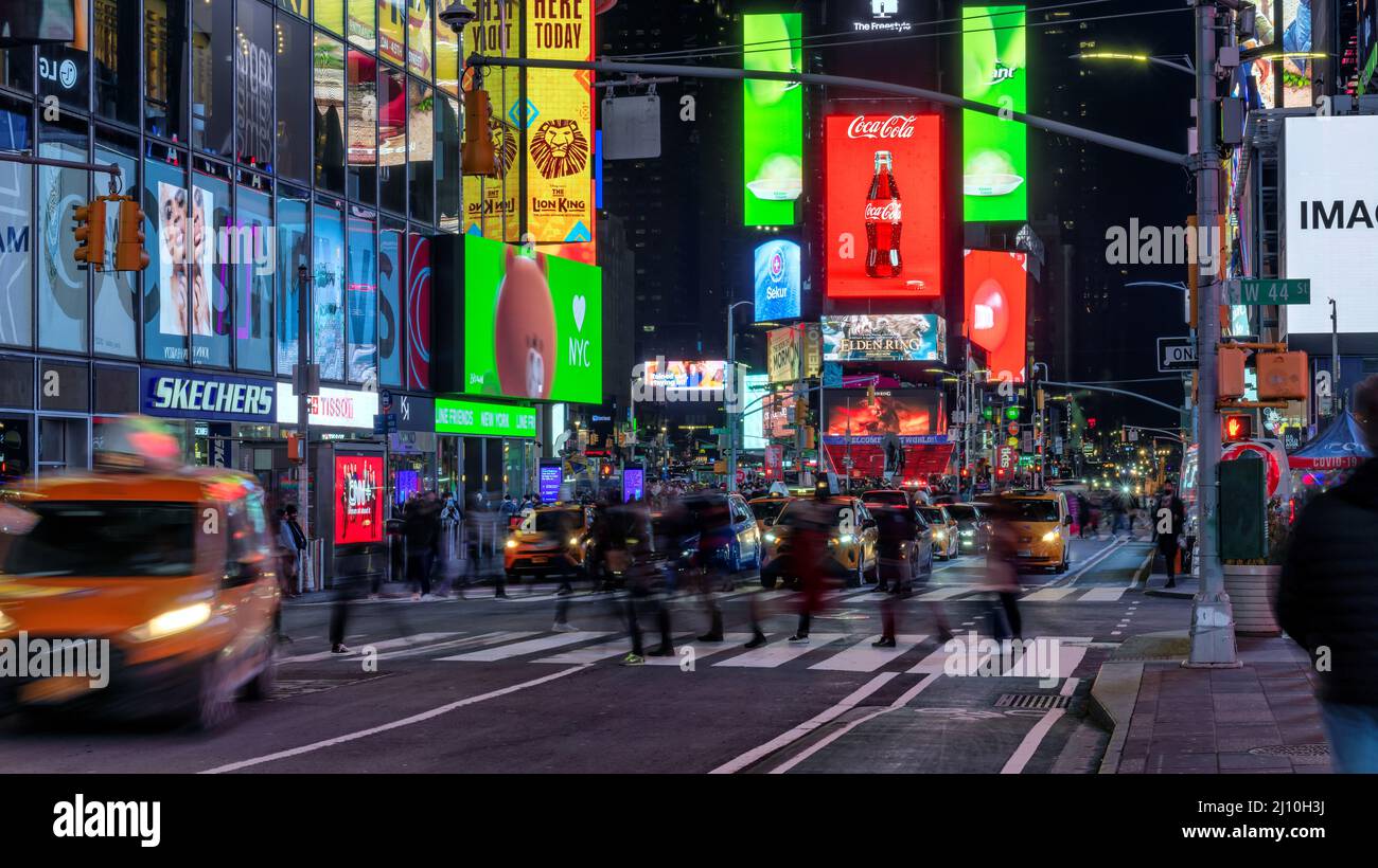 The famous Times Square at night in Manhattan, New York, USA Stock ...