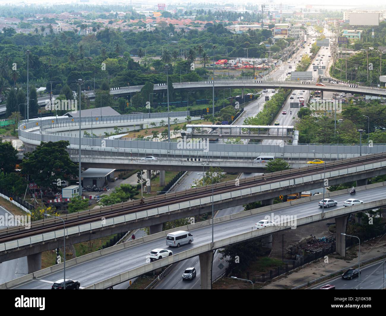 Elevated roundabout above the road in the city Stock Photo - Alamy