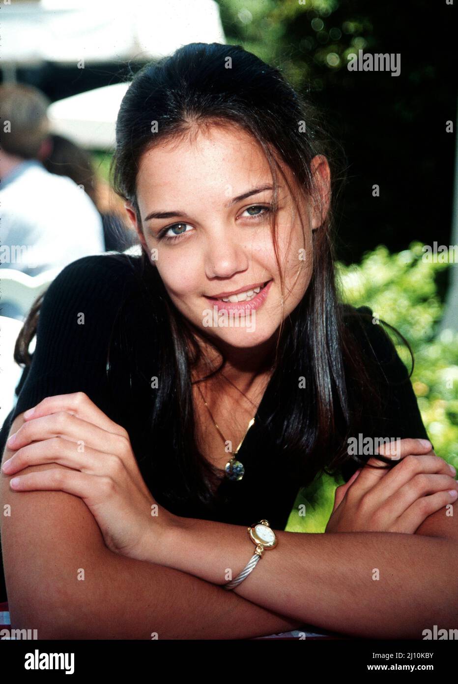 Katie Holmes Outdoor Photo Shoot For A Teen Magazine, 1980’s Credit ...