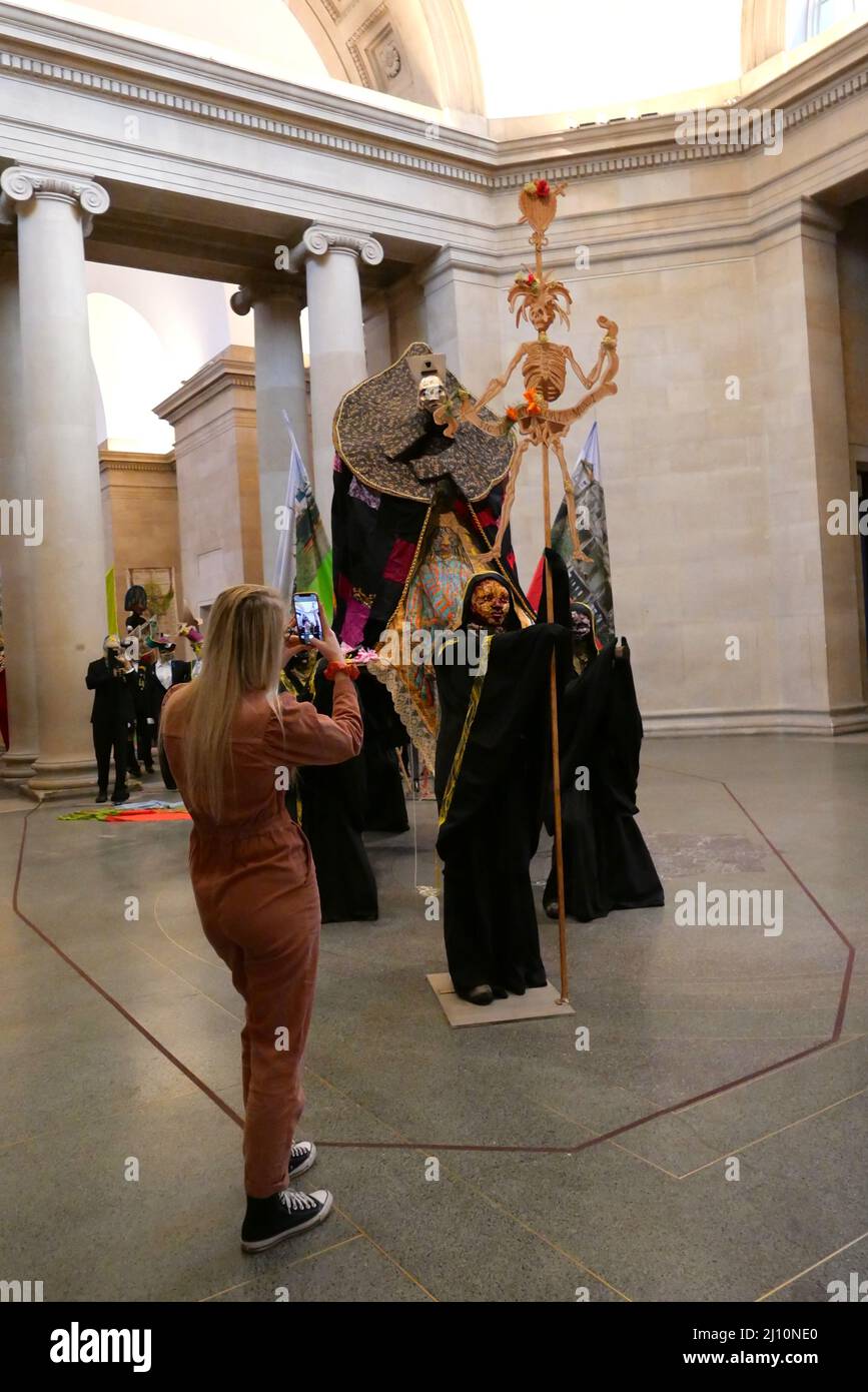 HEW LOCKE ; THE PROCESSION ..23 March 2022 - 22 January 2023 ... Tate ...