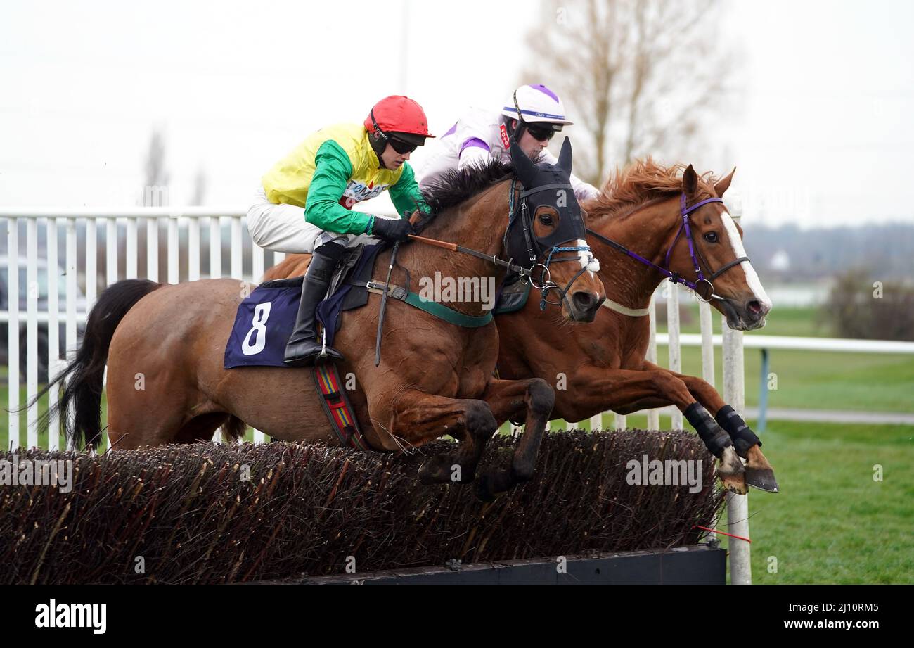 Jonathan england racecourse hi-res stock photography and images - Alamy