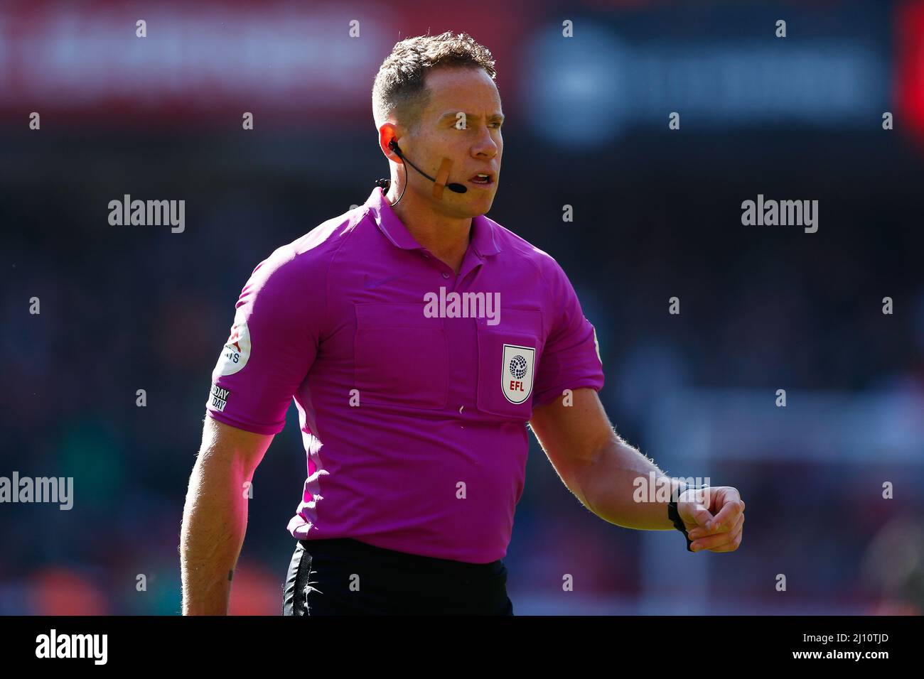 Steve martin referee hi-res stock photography and images - Alamy