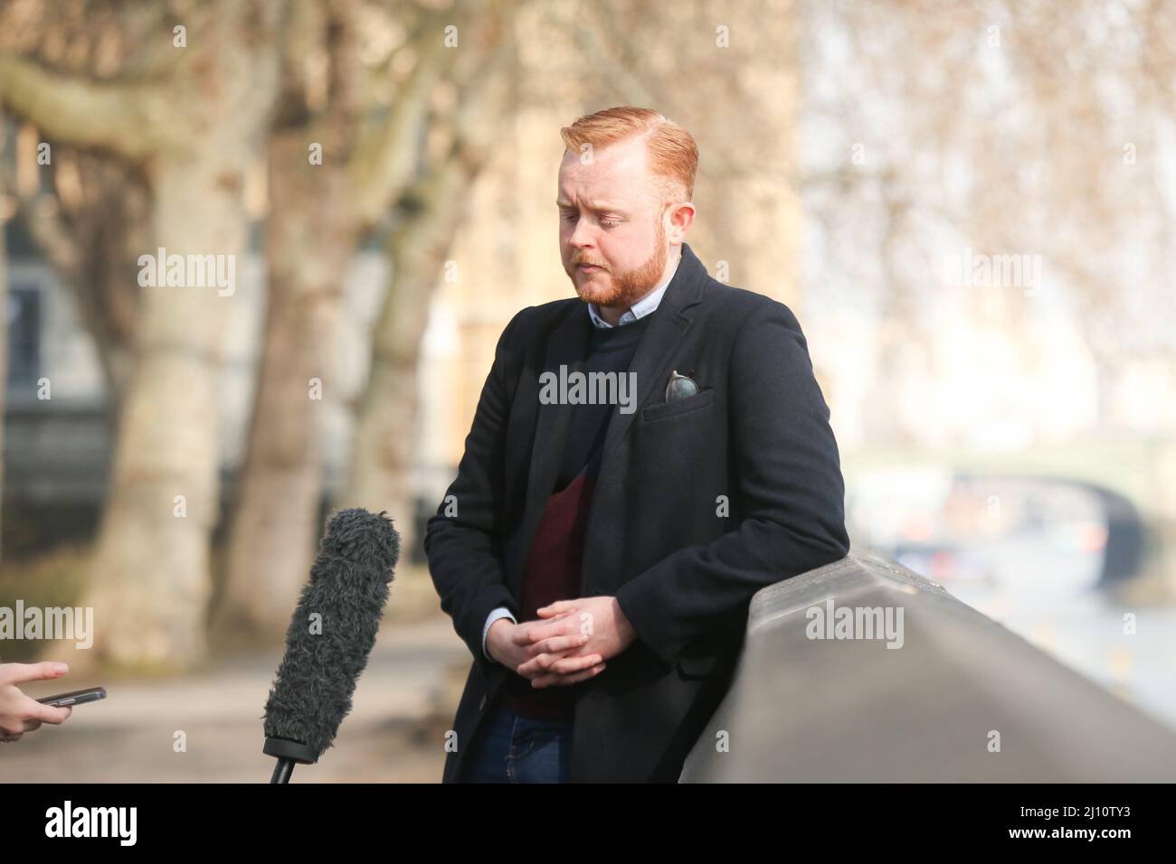 Westminster Bridge terror attack survivor Travis Frain speaks to the ...
