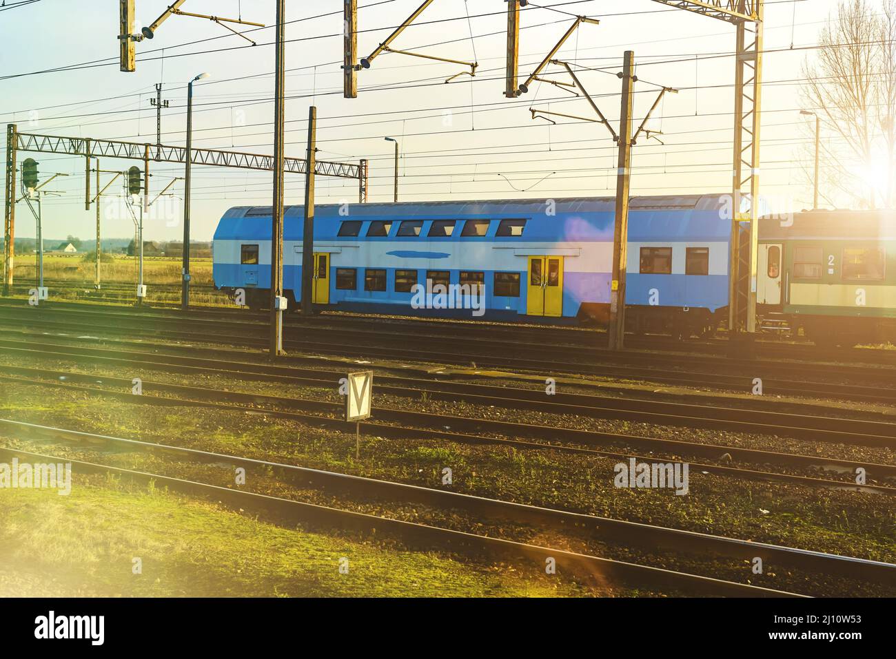 Double deck commuter train hi-res stock photography and images - Alamy