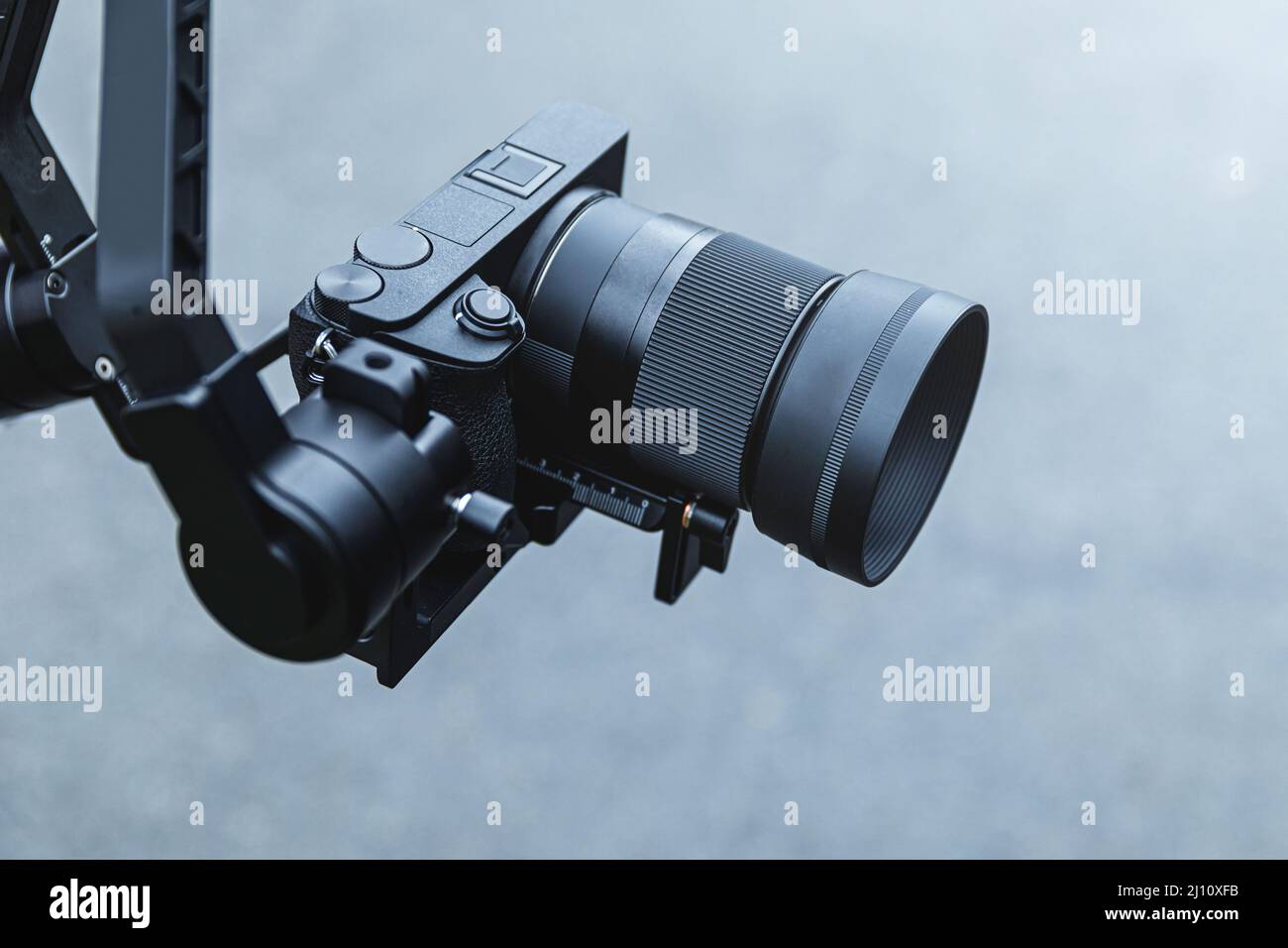 Gimbal mounted hi-res stock photography and images - Alamy
