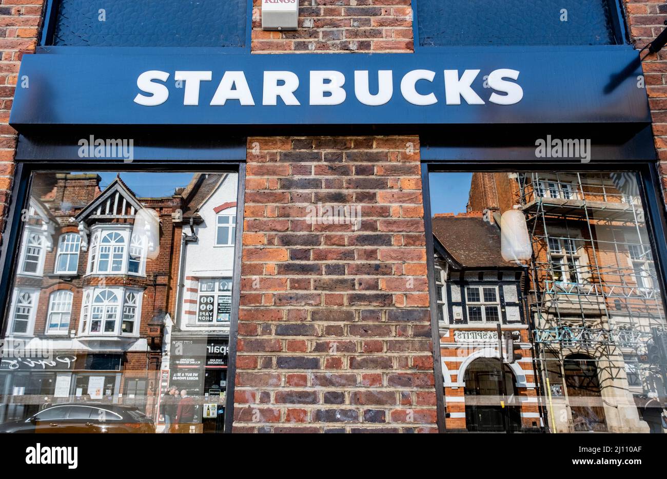 High street coffee shop hi-res stock photography and images - Alamy