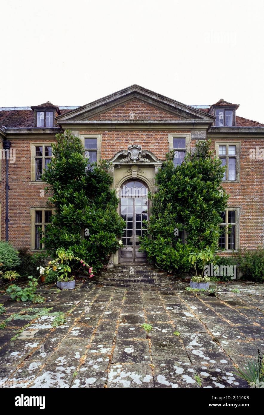 Heale house wiltshire hi-res stock photography and images - Alamy