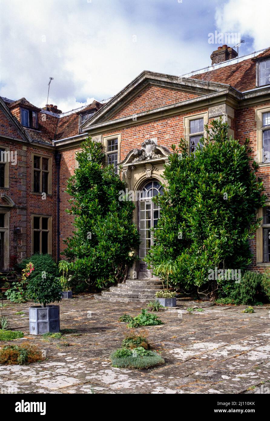 Heale house hi-res stock photography and images - Alamy