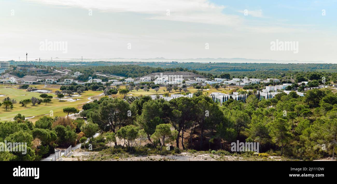 Residences and golf hi-res stock photography and images - Alamy