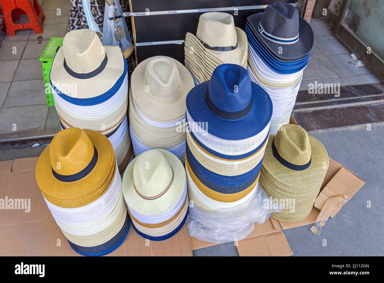 Stacks of Classic Straw Fedora Hats Variety Stock Photo - Alamy