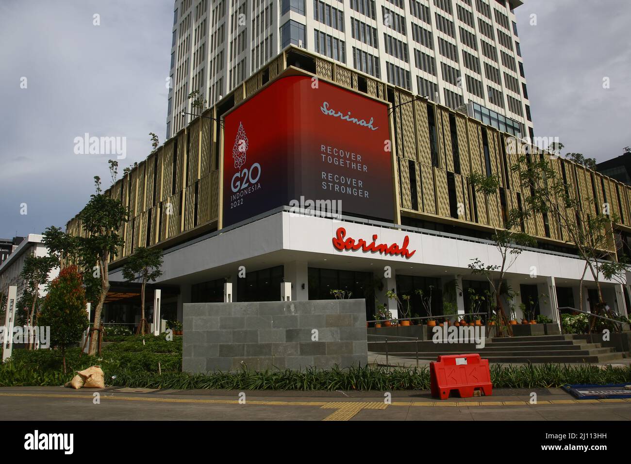 The Sarinah shopping center on Jalan MH Thamrin, Central Jakarta ...