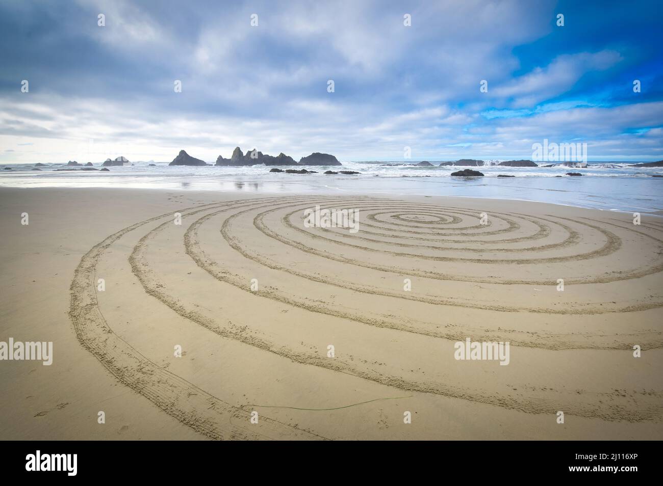 Draw a circle hi-res stock photography and images - Alamy