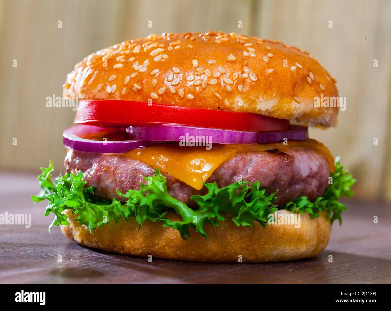 Classic homemade cheeseburger Stock Photo - Alamy