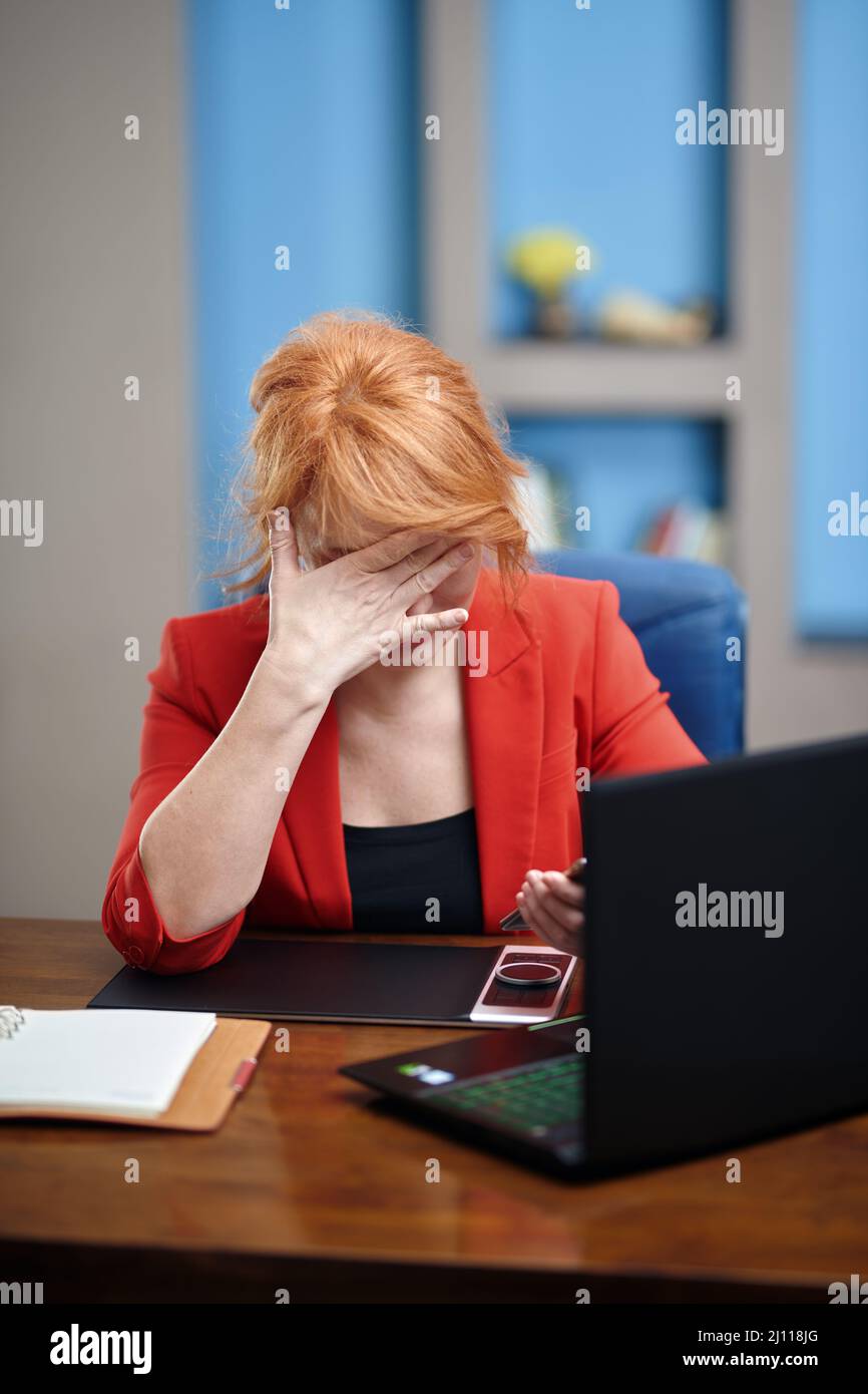 Stressed business person working hi-res stock photography and images ...