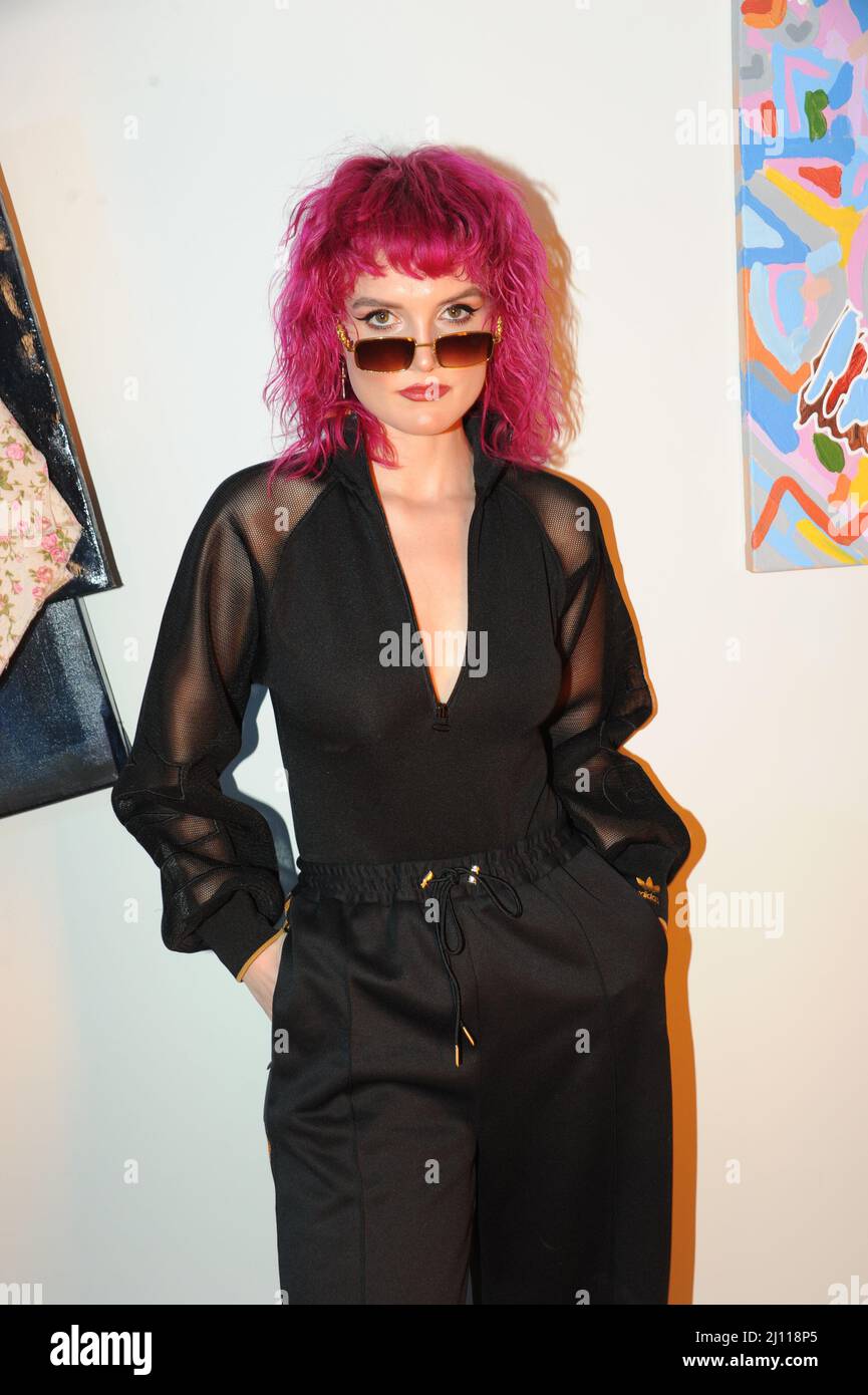 Model Cait Ryan in New York City, photos by Nadja Sayej Stock Photo - Alamy