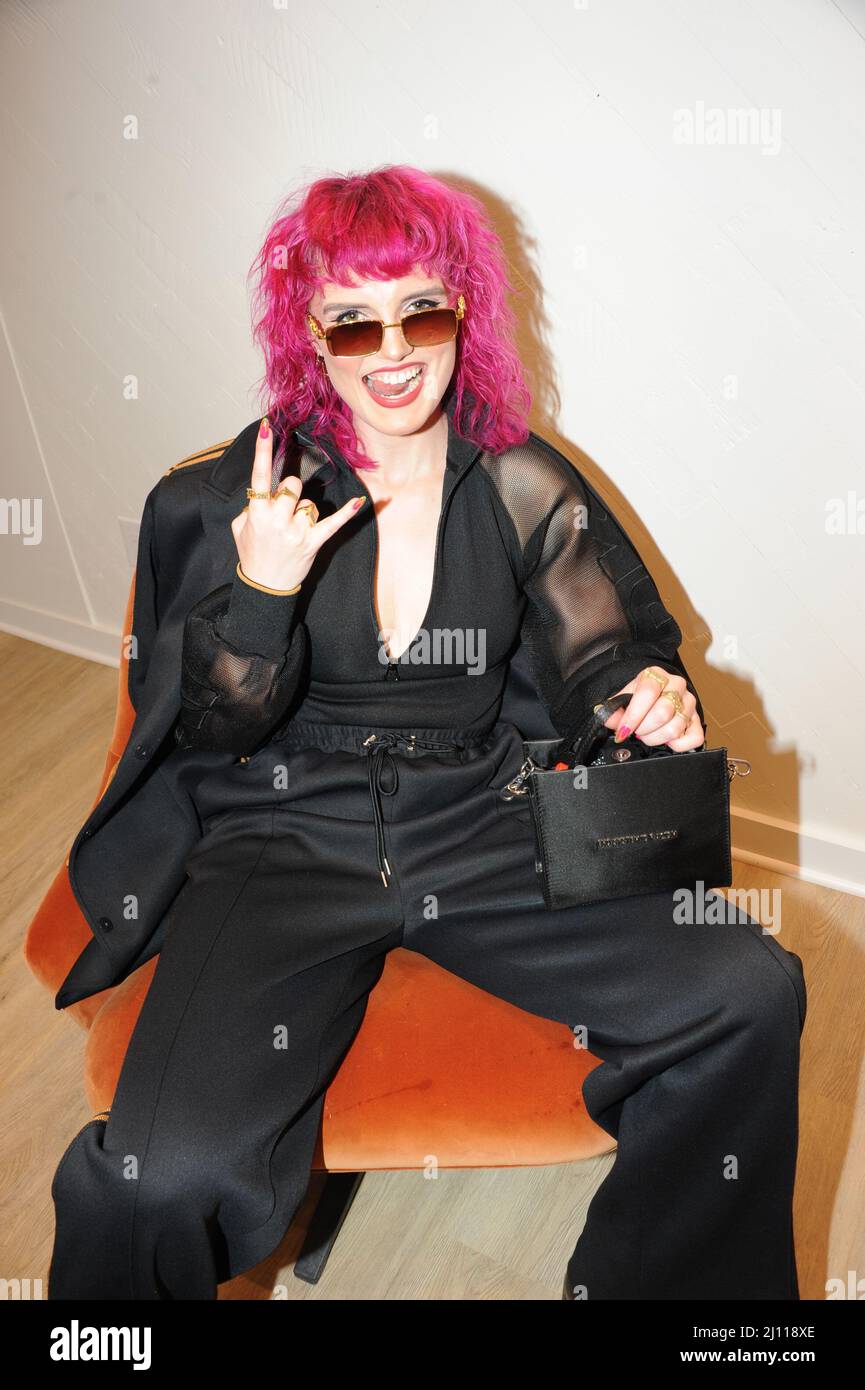 Model Cait Ryan in New York City, photos by Nadja Sayej Stock Photo - Alamy