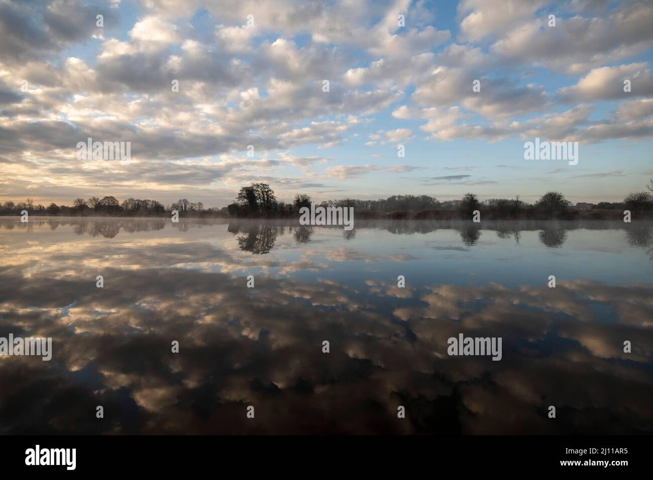 Sunrise on the River Trent at Colwick Park in Nottingham ...