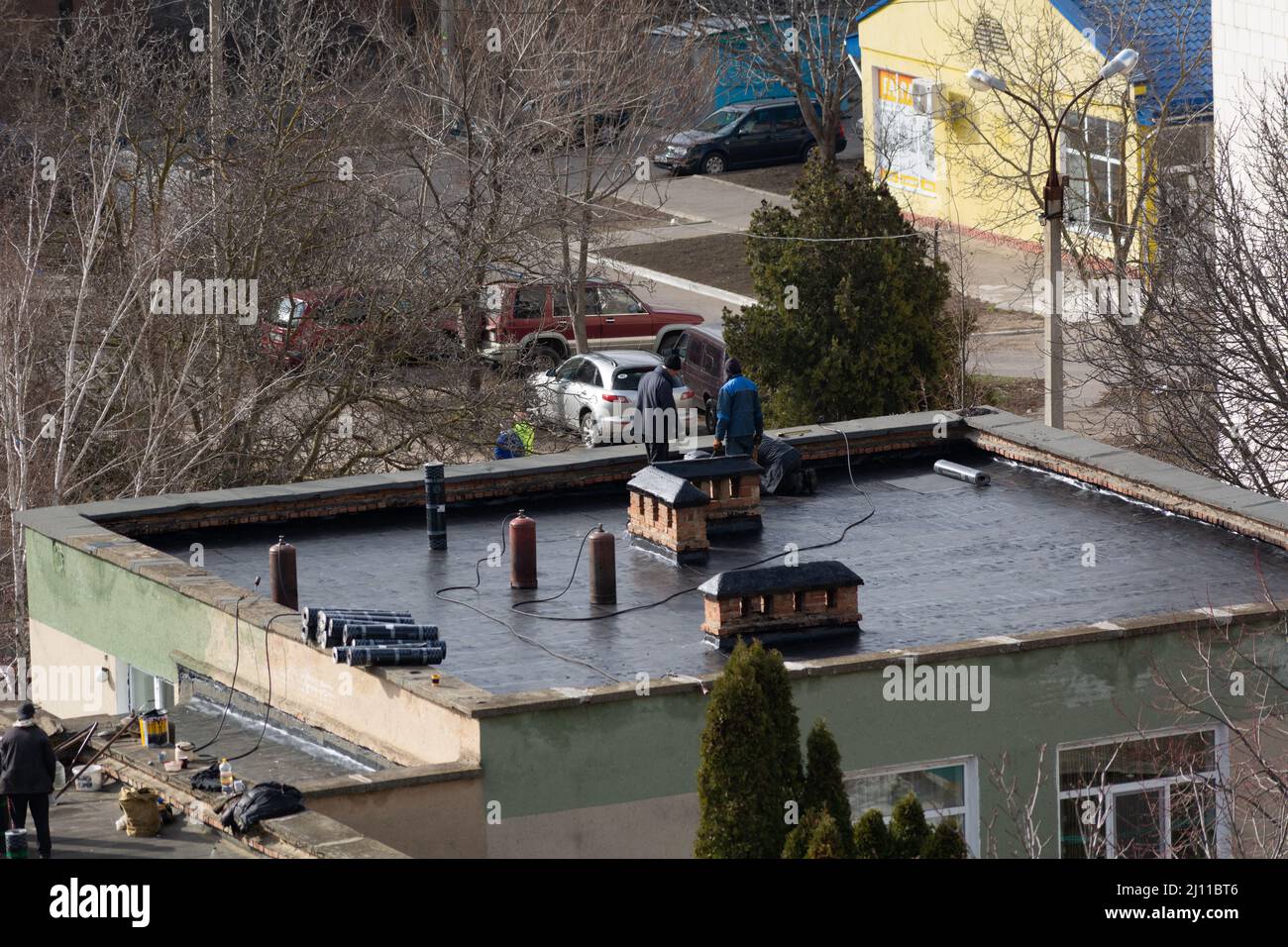 Bitumen roof hi-res stock photography and images - Alamy