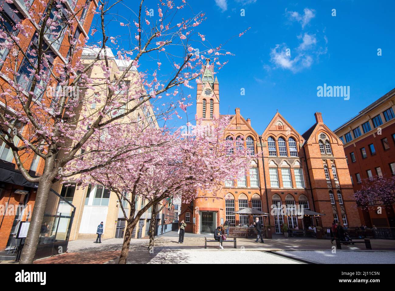Spring in Oozells Square, Birmingham England UK Stock Photo - Alamy