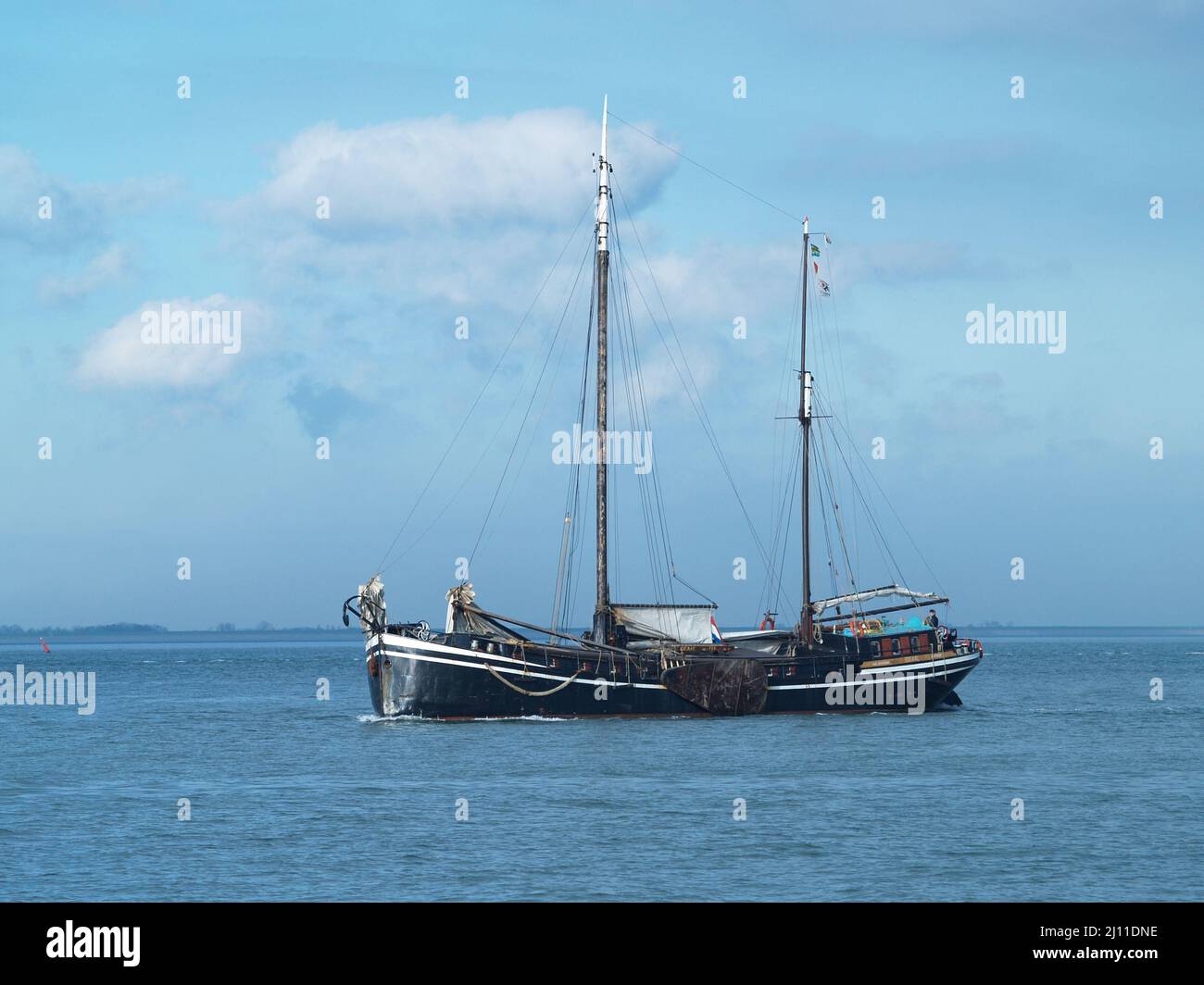 Big sail boat hi-res stock photography and images - Alamy
