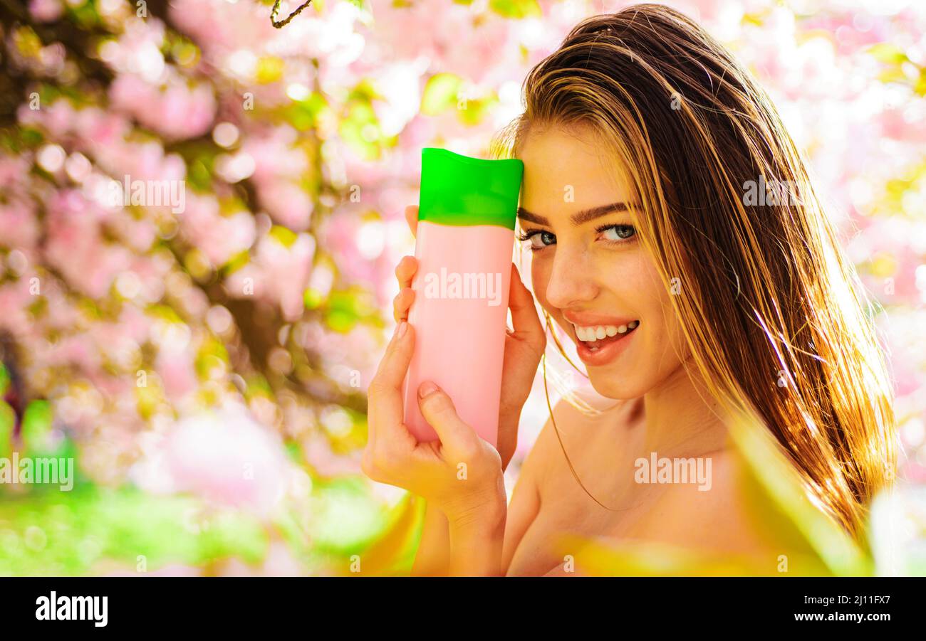 Woman hair product hair conditioner hi-res stock photography and images ...