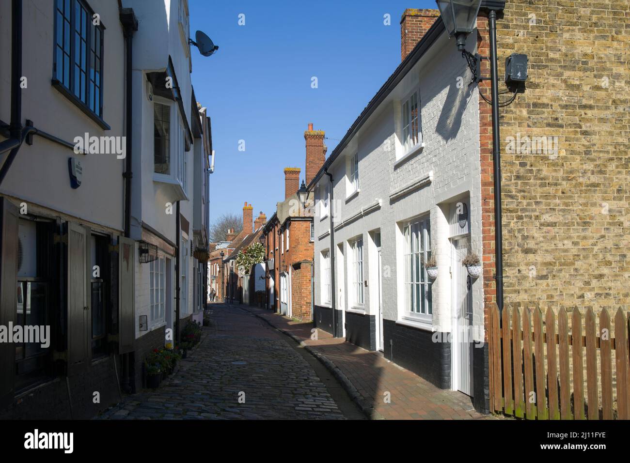 Middle row hi-res stock photography and images - Alamy