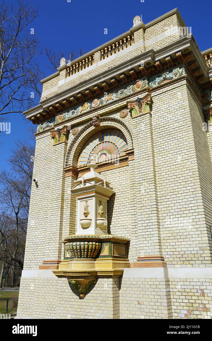 Millenniumshaus hi-res stock photography and images - Alamy