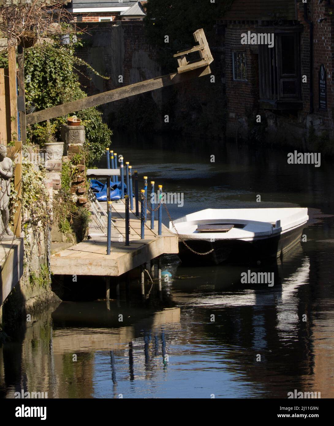 Medieval ducking stool hi-res stock photography and images - Alamy