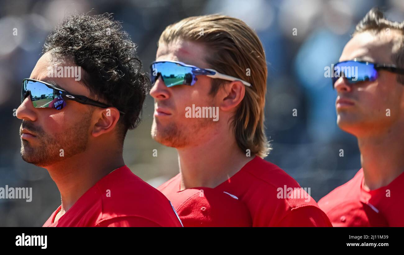 Mlb players national anthem hi-res stock photography and images - Alamy