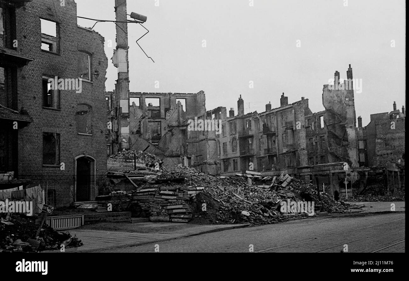 Bombed berlin ww2 hi-res stock photography and images - Alamy