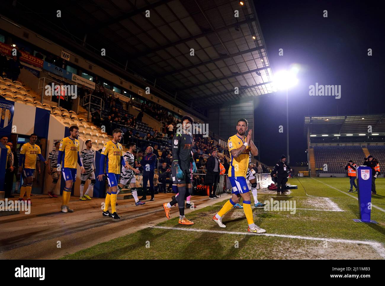 Team mates walk out hi-res stock photography and images - Alamy