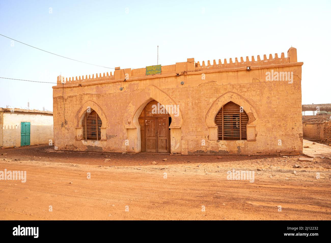 Old building in traditional architectural style, Chinguetti Old Town ...