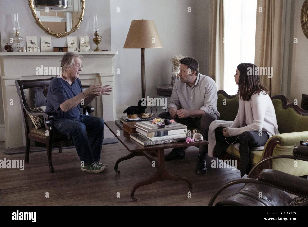 DEEP WATER, from left: director Adrian Lyne, Ben Affleck, Ana de Armas ...