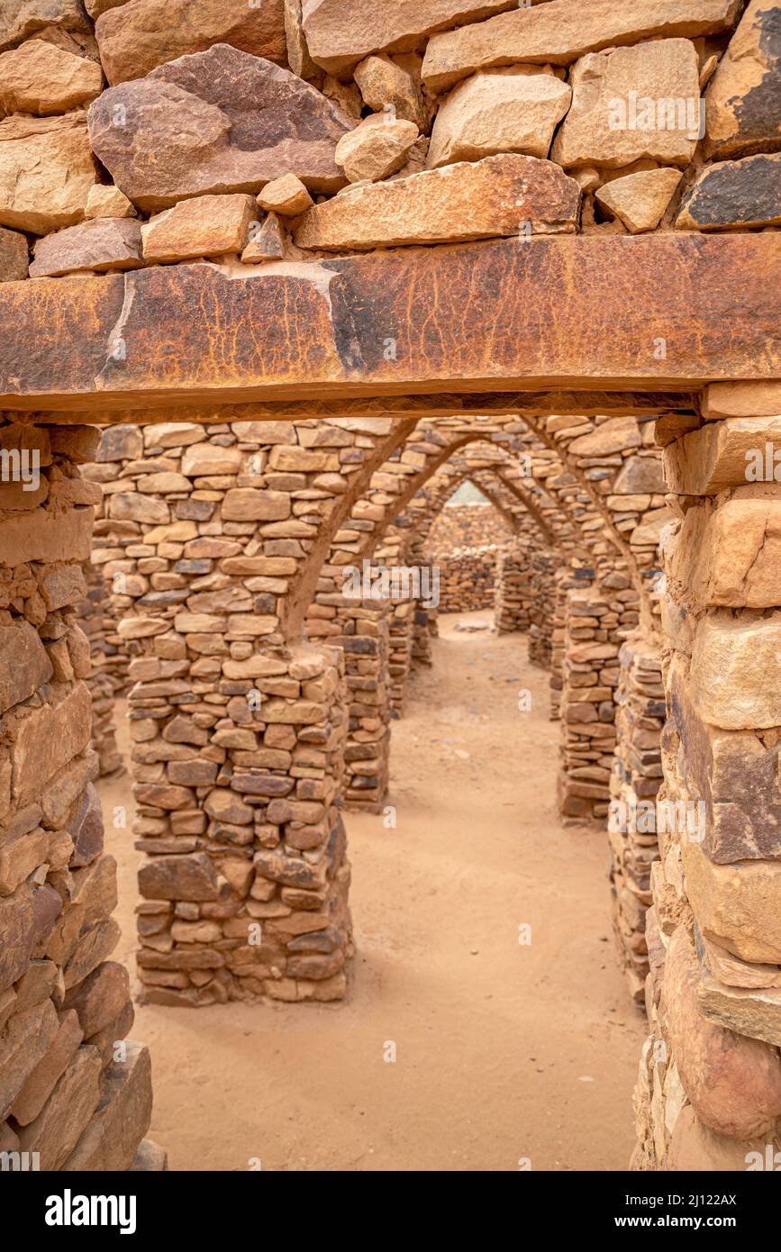 Horseshoe arches of XV century mosque, Ouadane, Mauritania Stock Photo ...