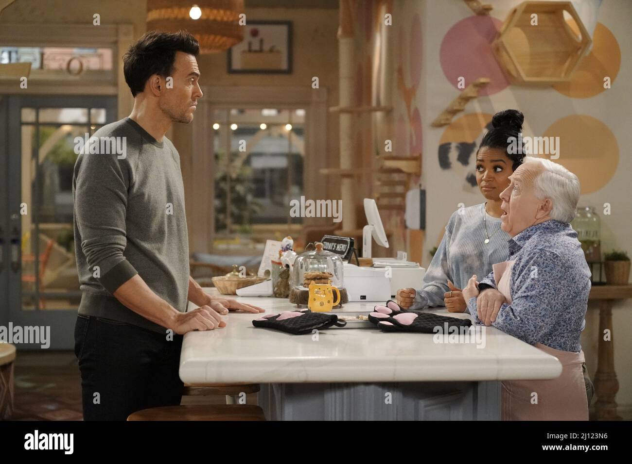 CALL ME KAT, from left: Cheyenne Jackson, Kyla Pratt, Leslie Jordan ...