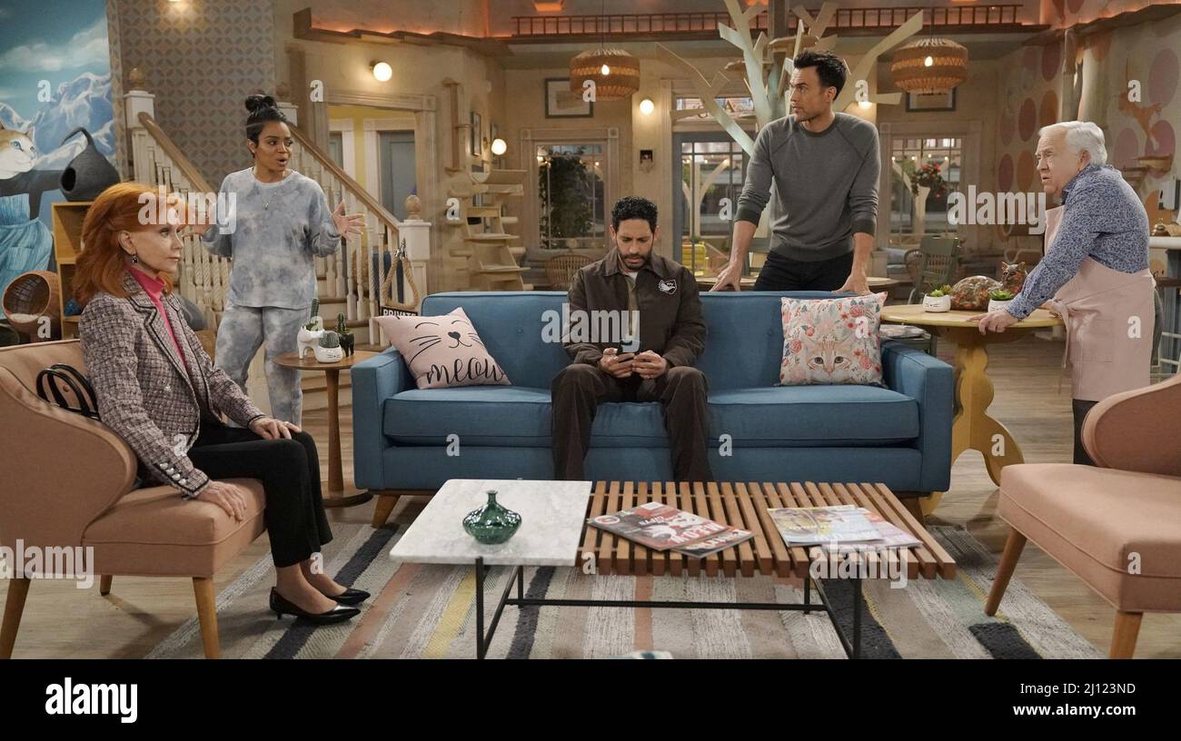 CALL ME KAT, from left: Swoosie Kurtz, Kyla Pratt, Christopher Rivas ...