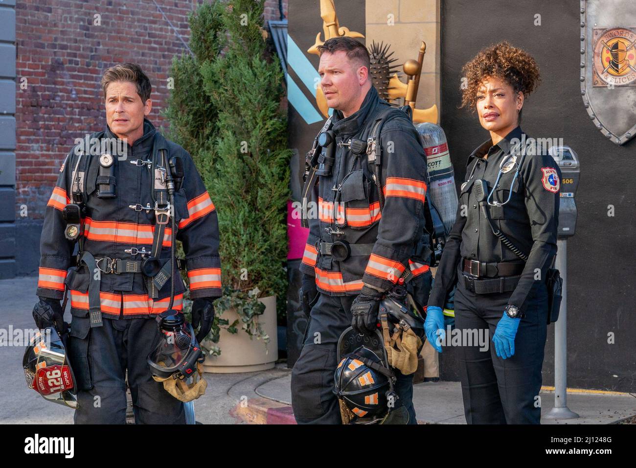 9-1-1: LONE STAR, (aka 911: LONE STAR), from left: Rob Lowe, Jim ...