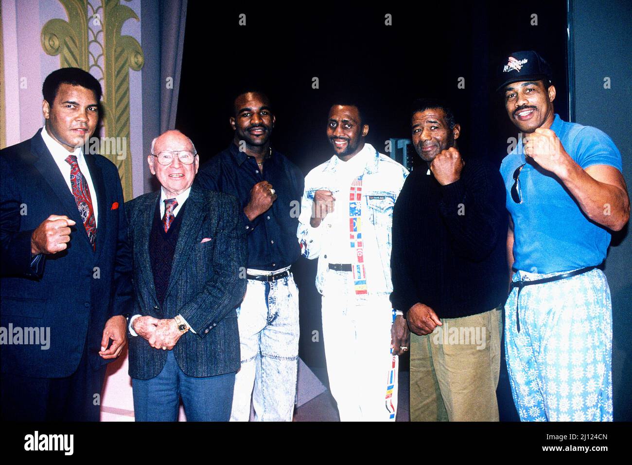 Ex-Boxing Champions, Muhammad Ali, Jimmy McClaren, Evander Holyfield ...