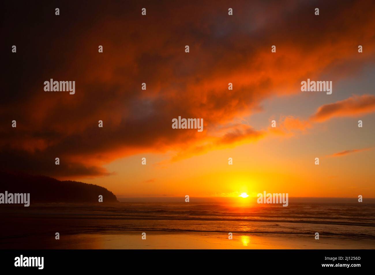 Cape Lookout sunset, Cape Lookout State Park, Oregon Stock Photo - Alamy