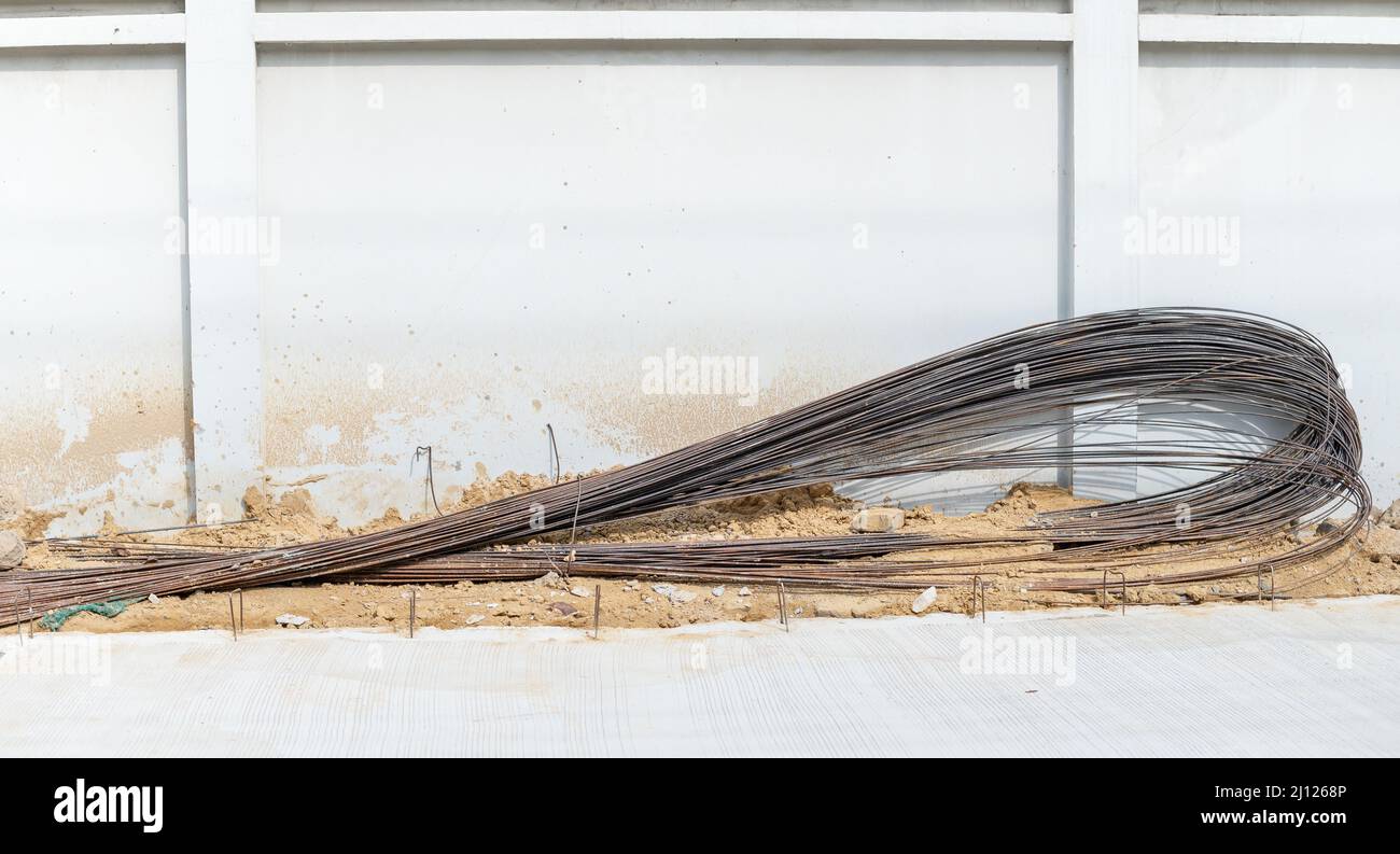 The group of wires for the construction site was preparing for work and ...