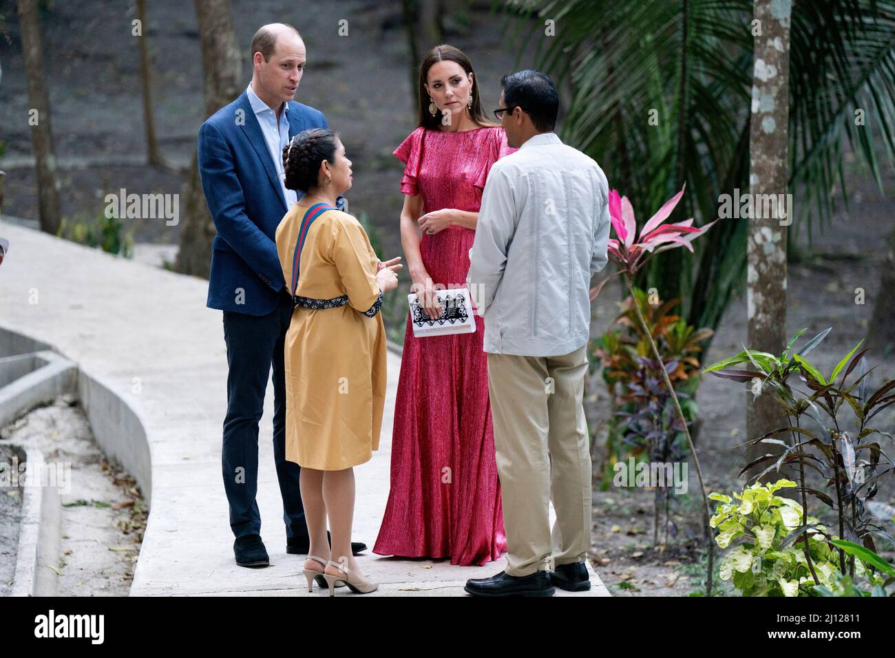 The Duke and Duchess of Cambridge meet the Governor General of Belize ...