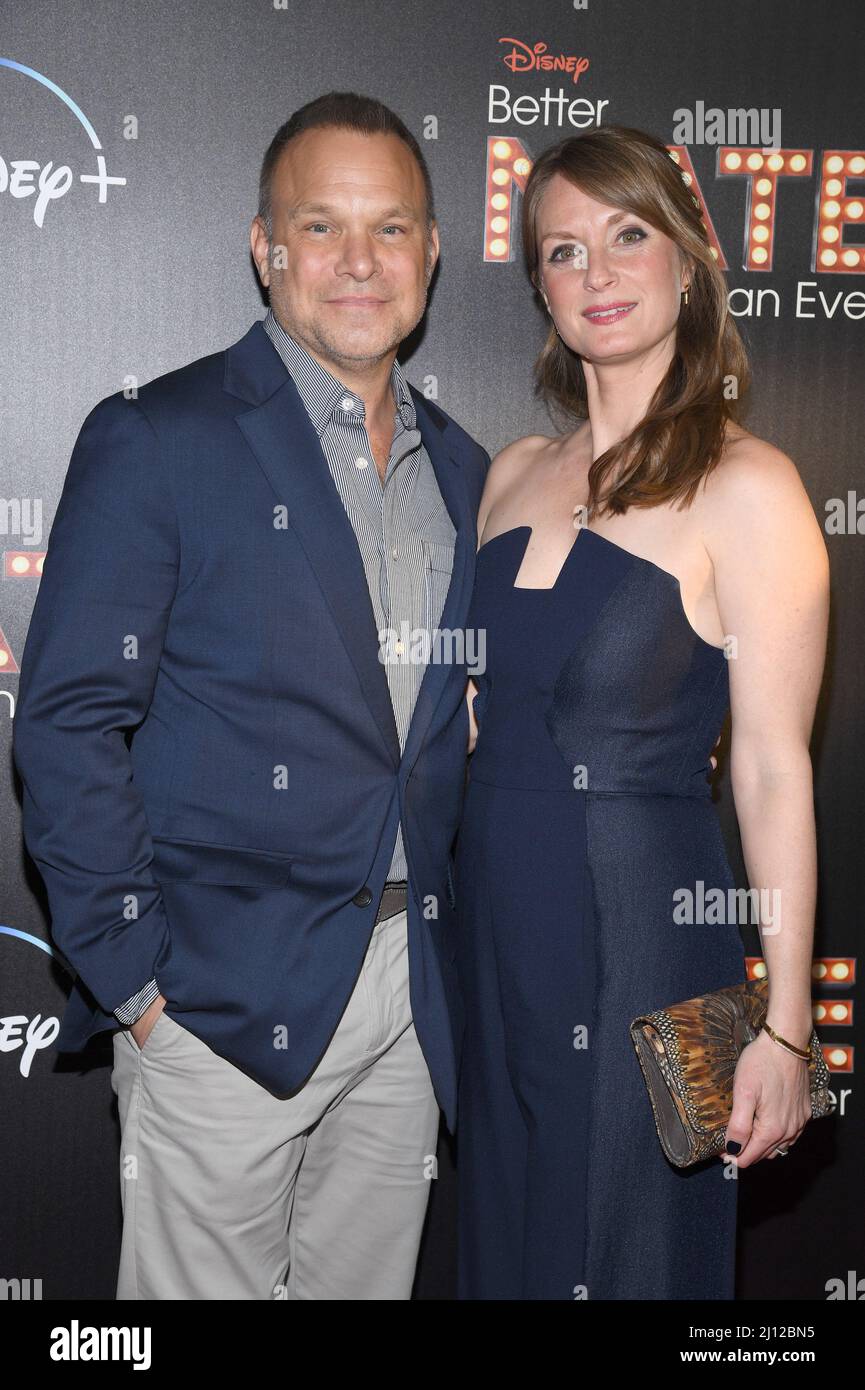 New York, USA. 21st Mar, 2022. (L-R) Norbert Leo Butz and Michelle ...