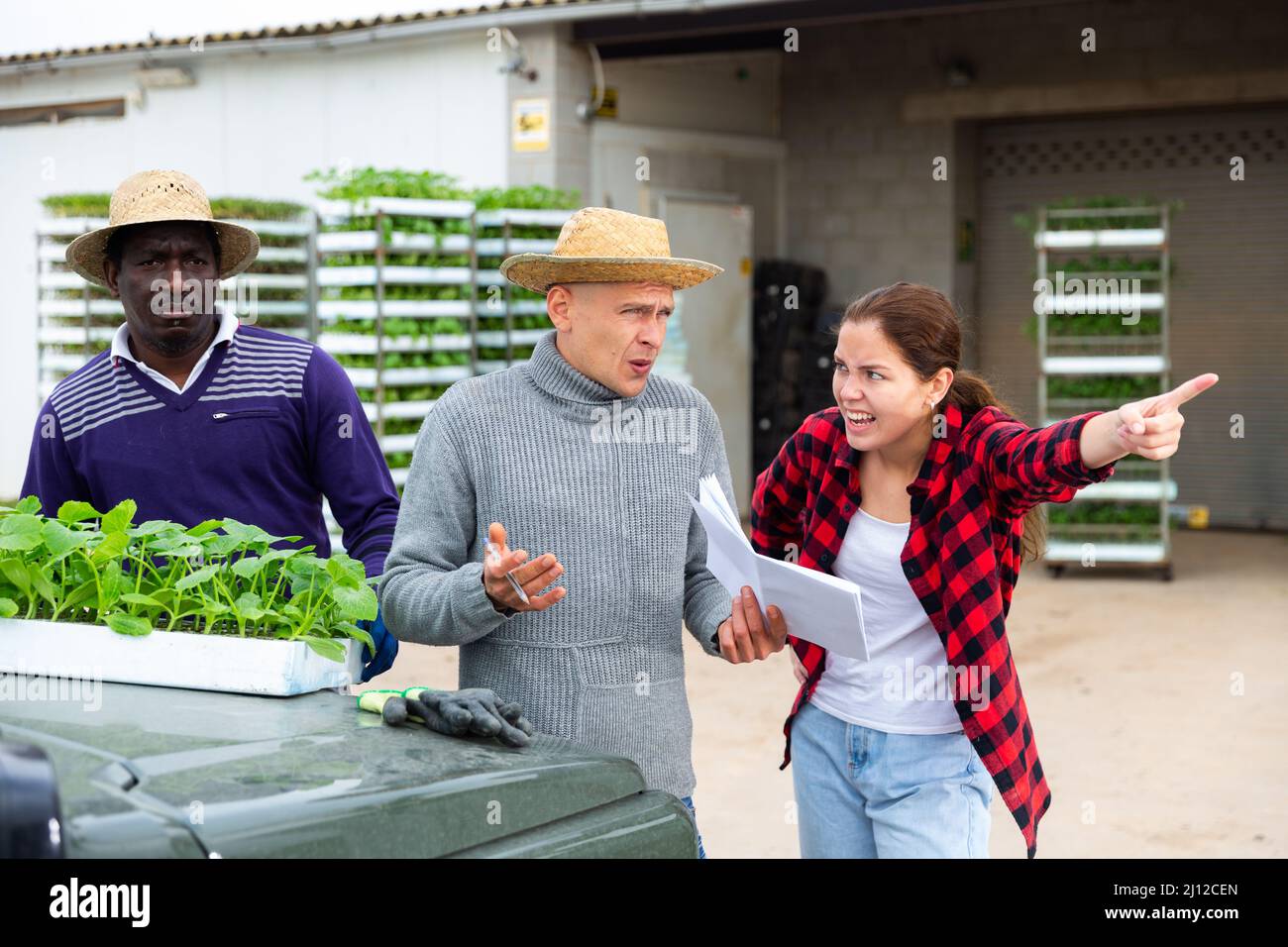 Black and white farmers together hi-res stock photography and images ...