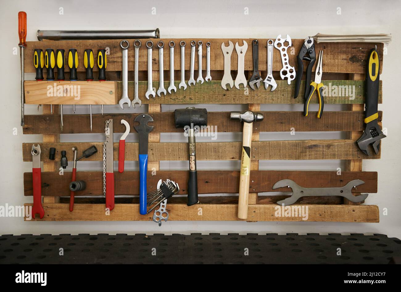 Hanging tools hi-res stock photography and images - Alamy